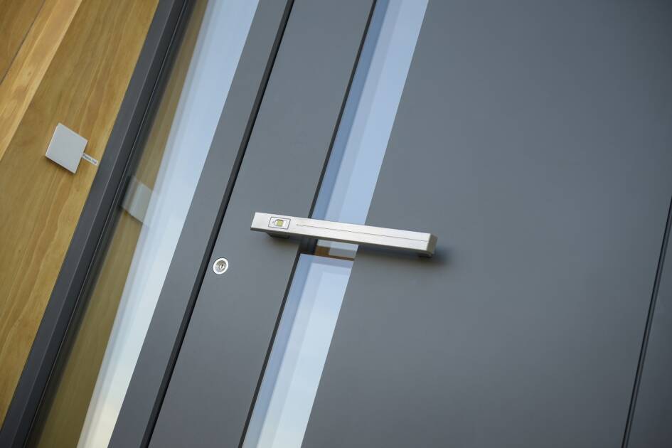 Smart Home Doors: Advanced Smart Locks for Enhanced Security and ...