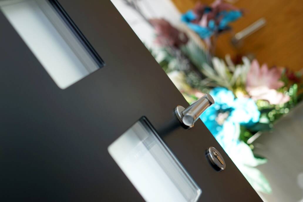 Smart Home Doors: Advanced Smart Locks for Enhanced Security and ...