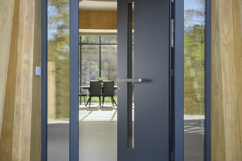 Smart Home Doors: Advanced Smart Locks for Enhanced Security and ...